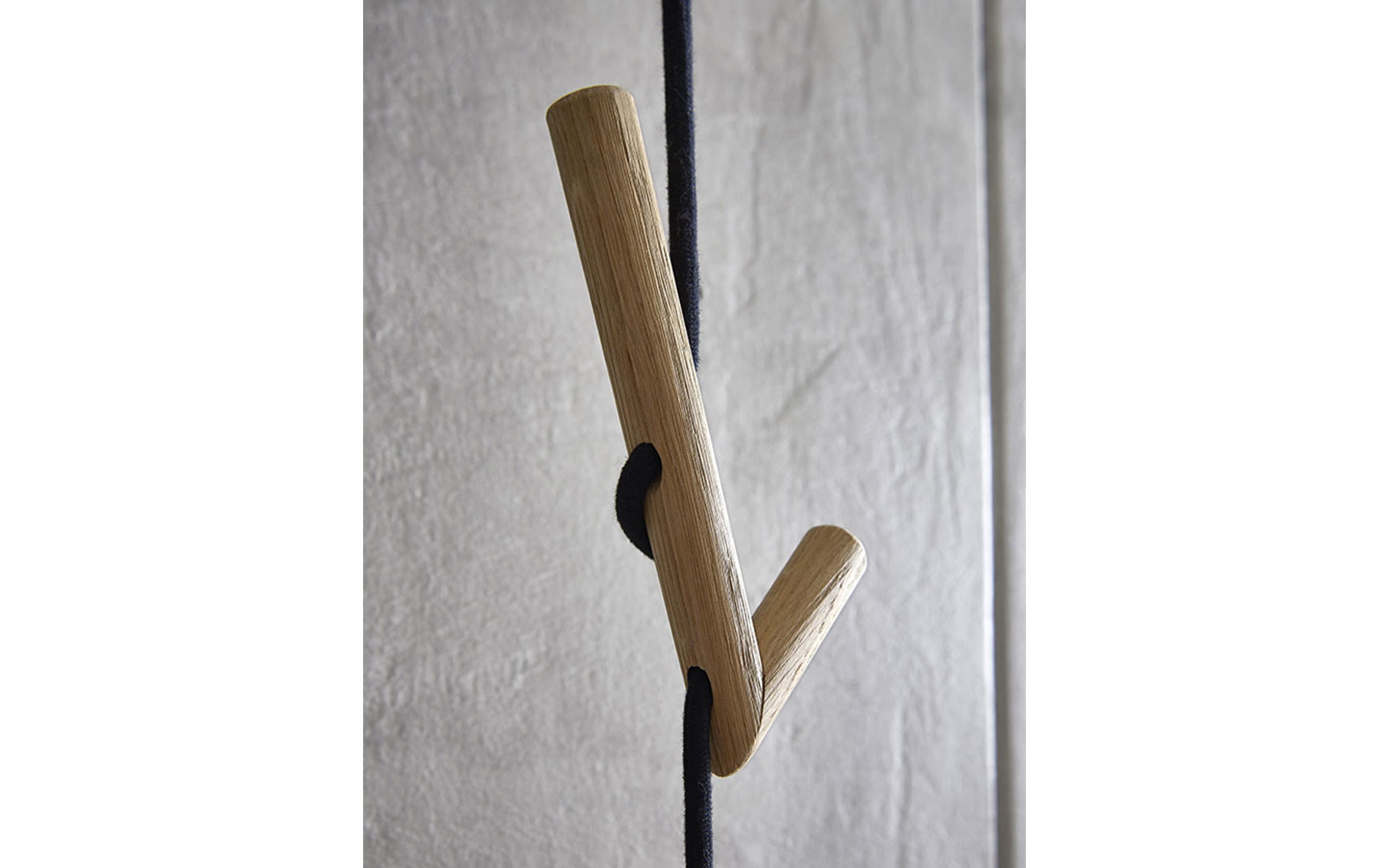 Wandgarderobe Velko, Kerneiche Umato/schwarz online bei Hardeck kaufen